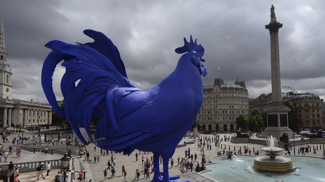 Katharina Fritsch’s blue cockerel on Trafalgar Square – ART IS ALIVE