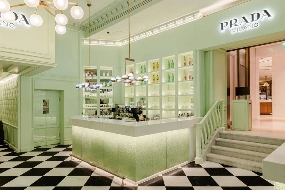 Prada Caffè in London – ART IS ALIVE