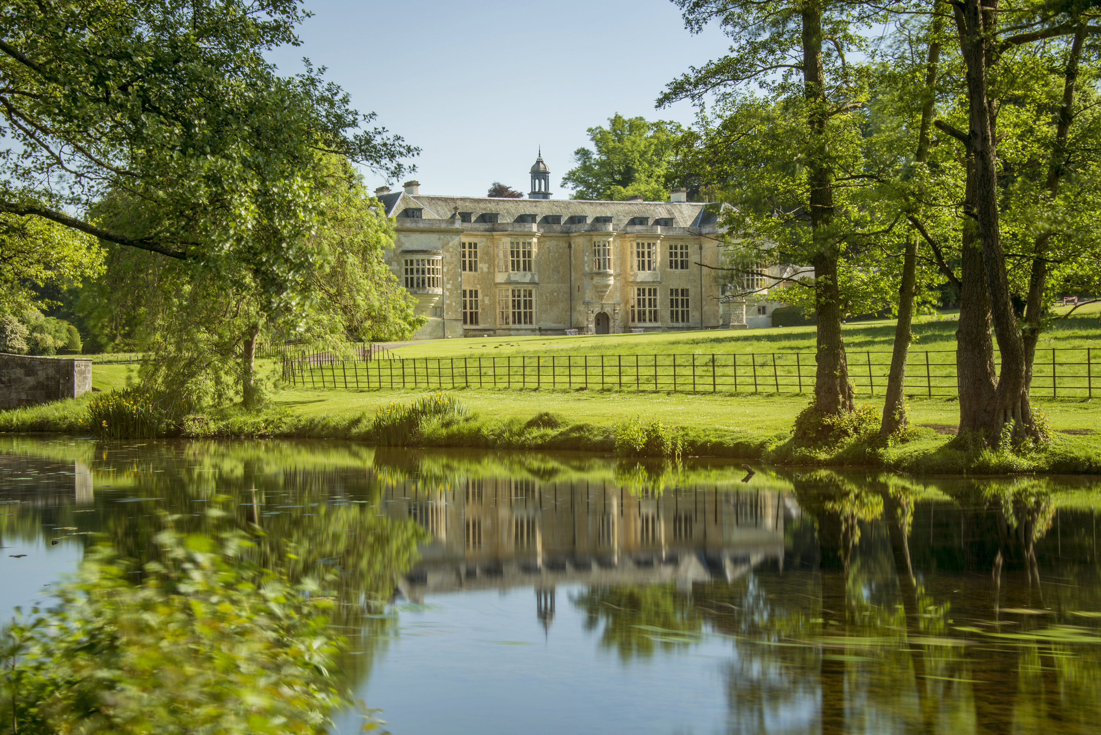 When in England: stay at the exquisite and fascinating Hartwell House ...