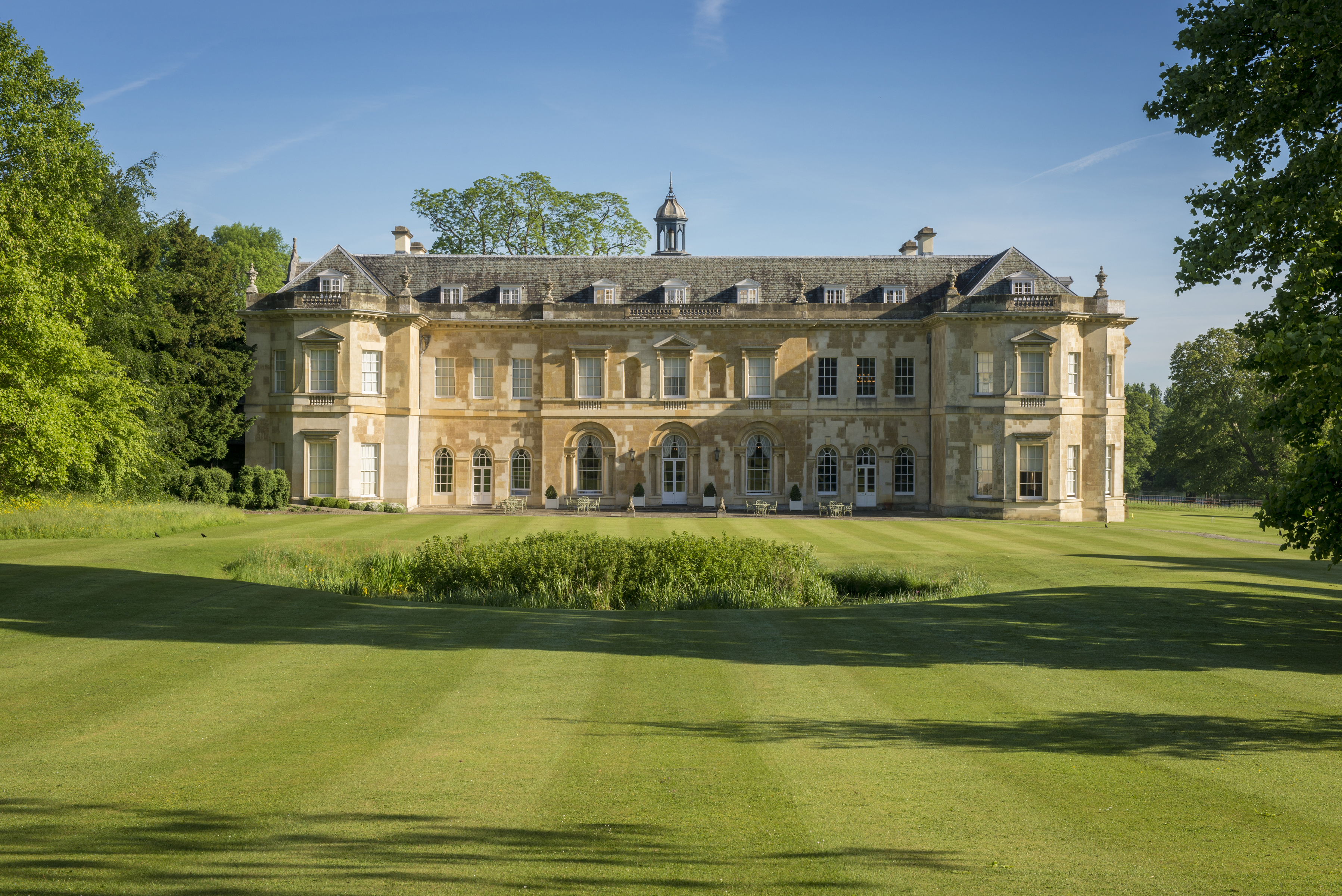 When in England: stay at the exquisite and fascinating Hartwell House ...